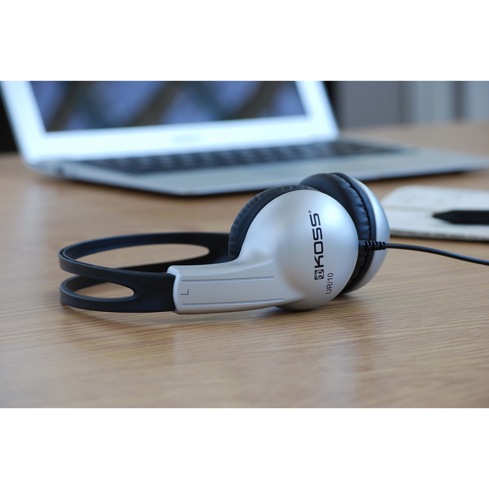 Koss UR10 On-Ear | Musikcentralen | Musikaffär i Växjö och Online